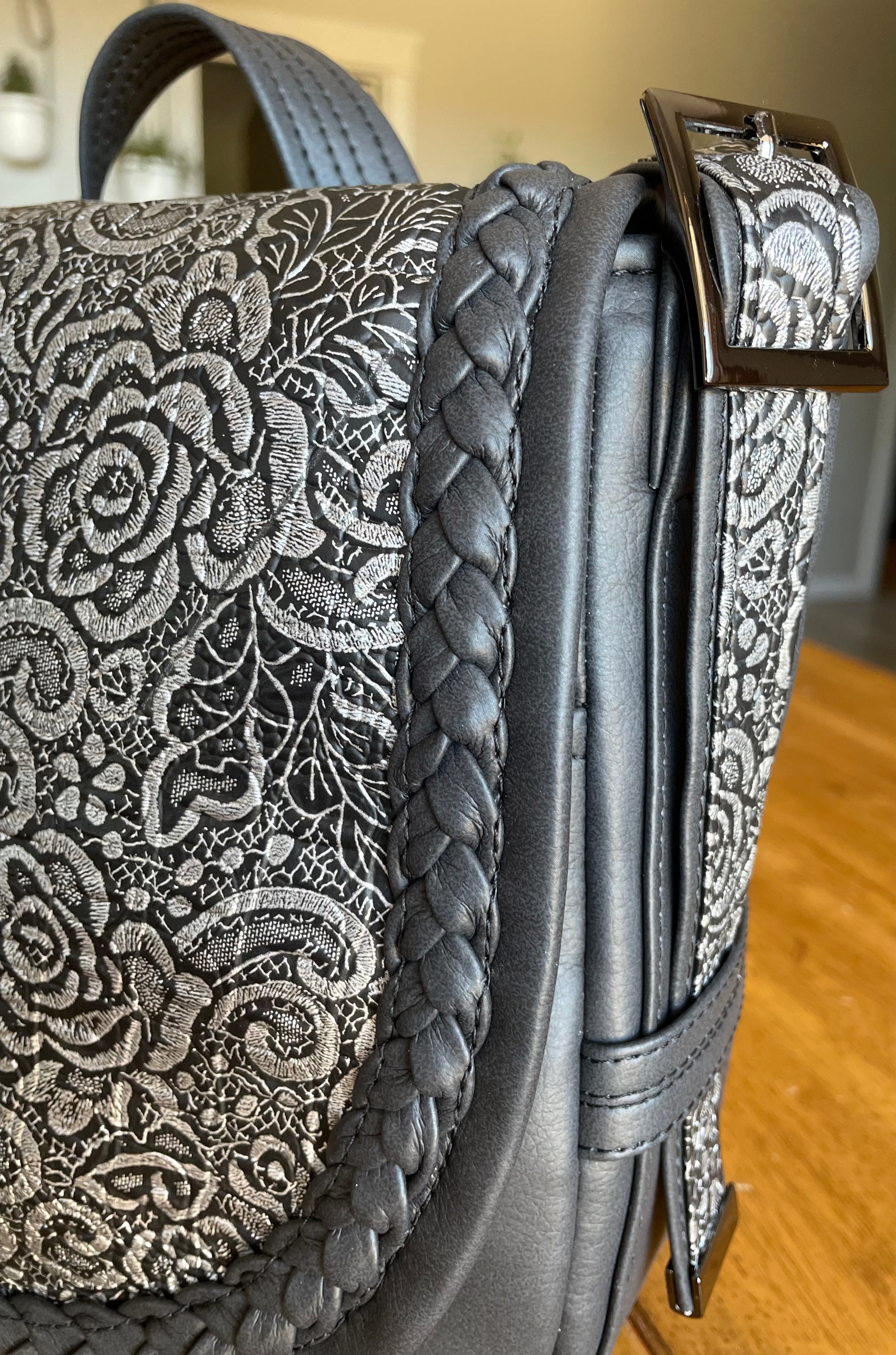 Rhonda Haroldson- Maddy Saddle Bag – The Bag Makers Workshop